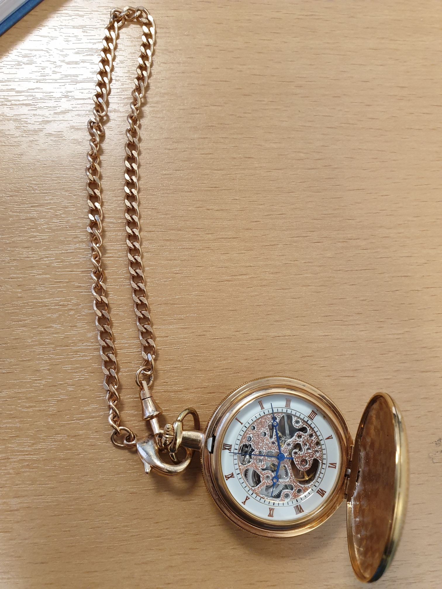 Do you know who this jewellery belongs to? | Greater Manchester Police